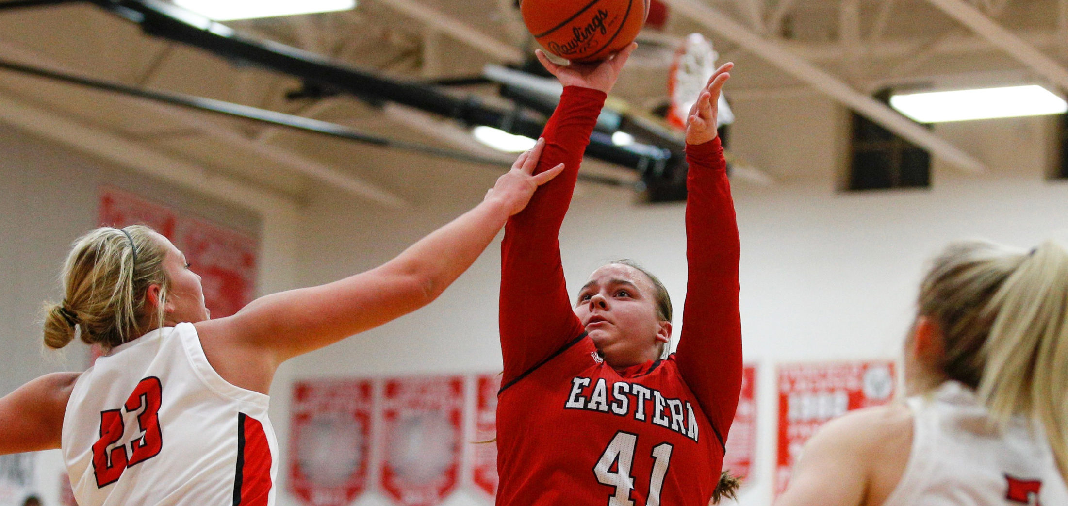 Gloff's big night leads Eastern past Fairfield in battle of SHAC unbeatens