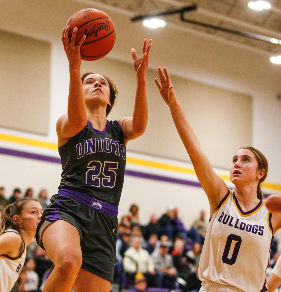 Adena's Emma Garrison earns SVC POY award, all-league teams released