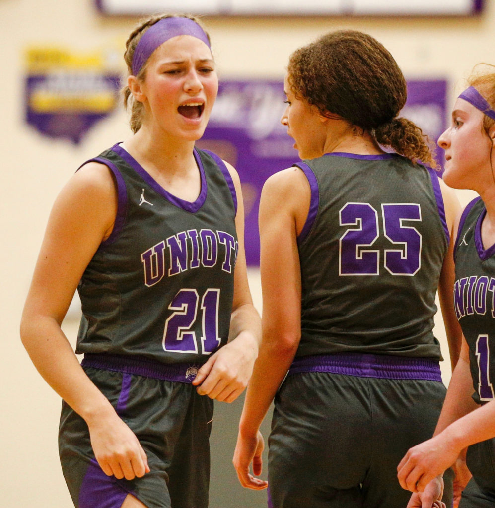 Unioto polishes off perfect regular season with win at Amanda, looks ...