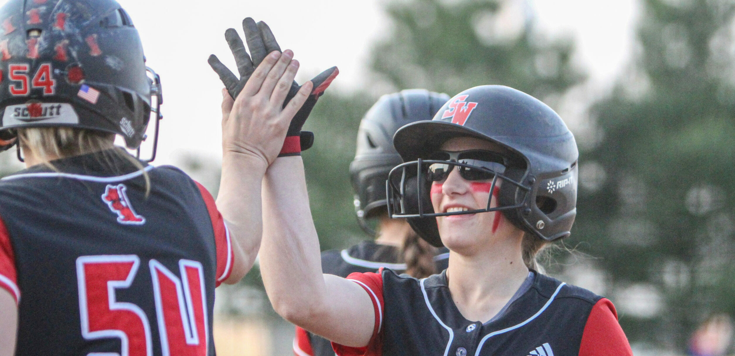 Fifth inning explosion leads Jeeps over ZT, into district final