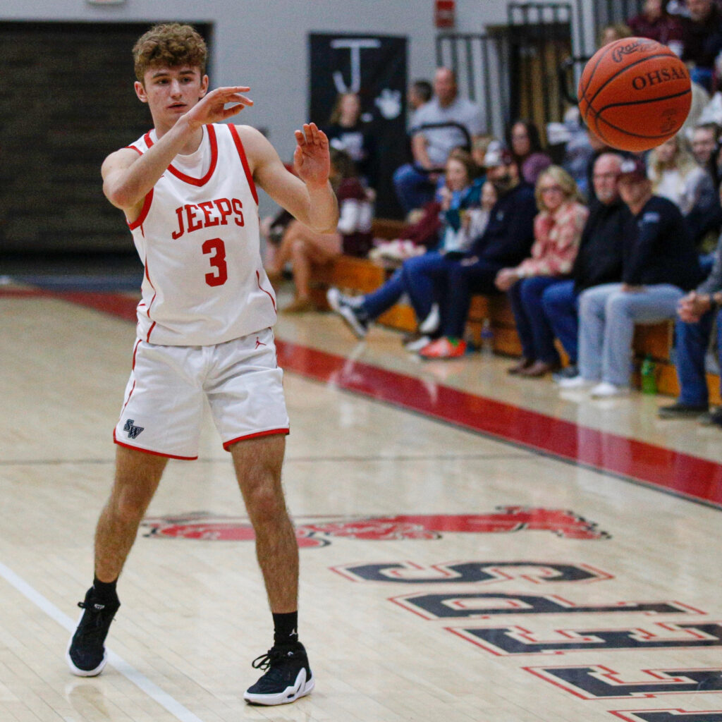 South Webster remains undefeated with hard-fought win over Vinton County