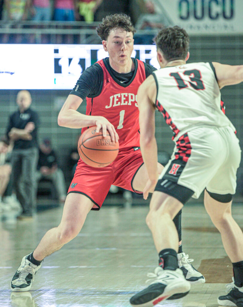 South Webster surrenders late lead, suffers regional final loss to Hiland