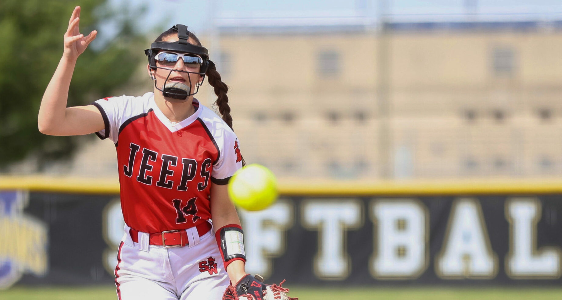 Spence's walk-off homer sends South Webster into Sweet 16