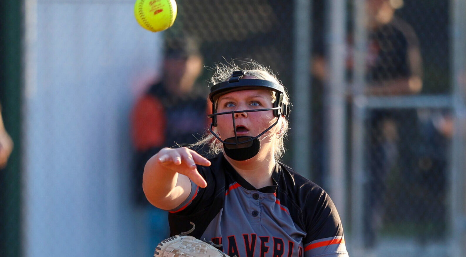 Waverly stuns Jackson with late comeback, advances to district semi