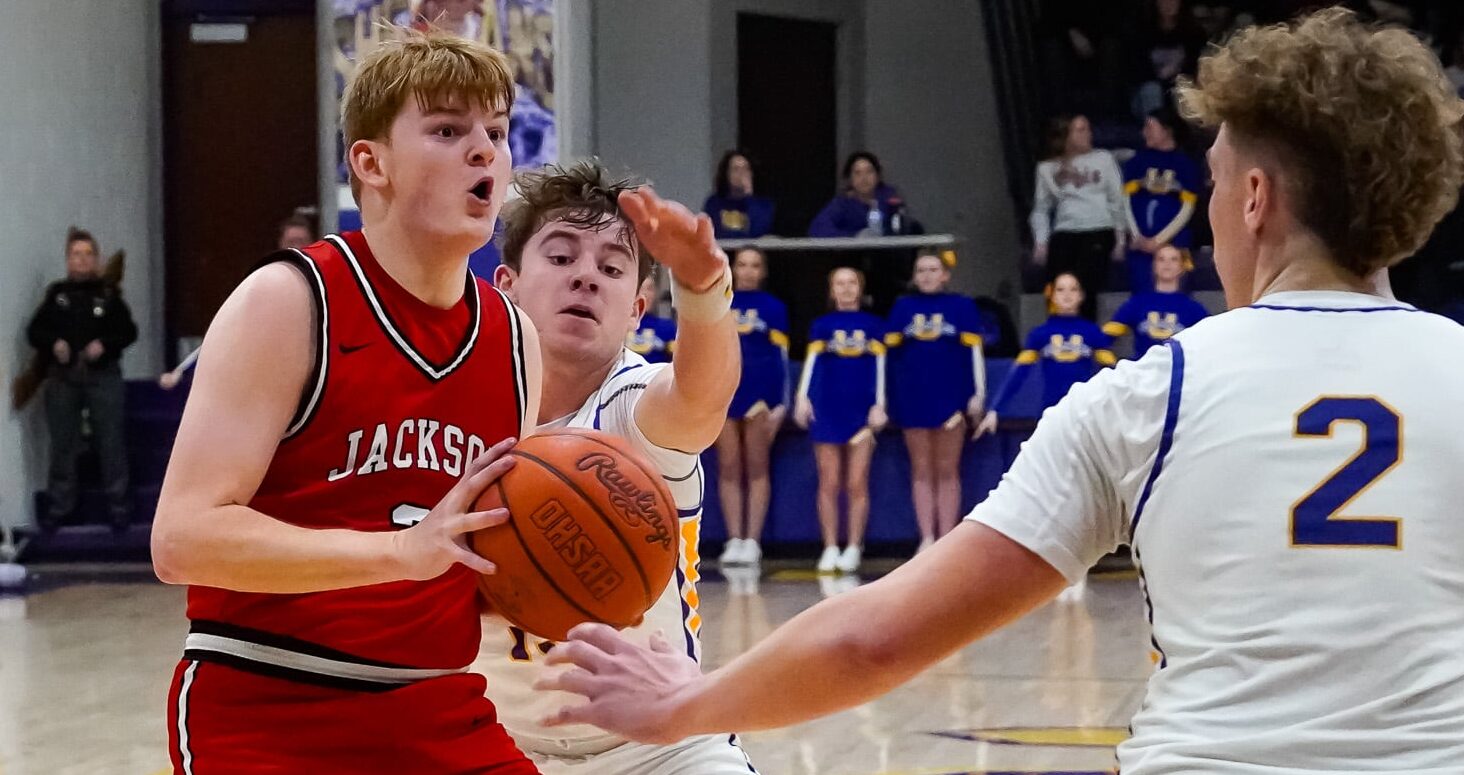 Jackson muscles way past Unioto to claim statement win